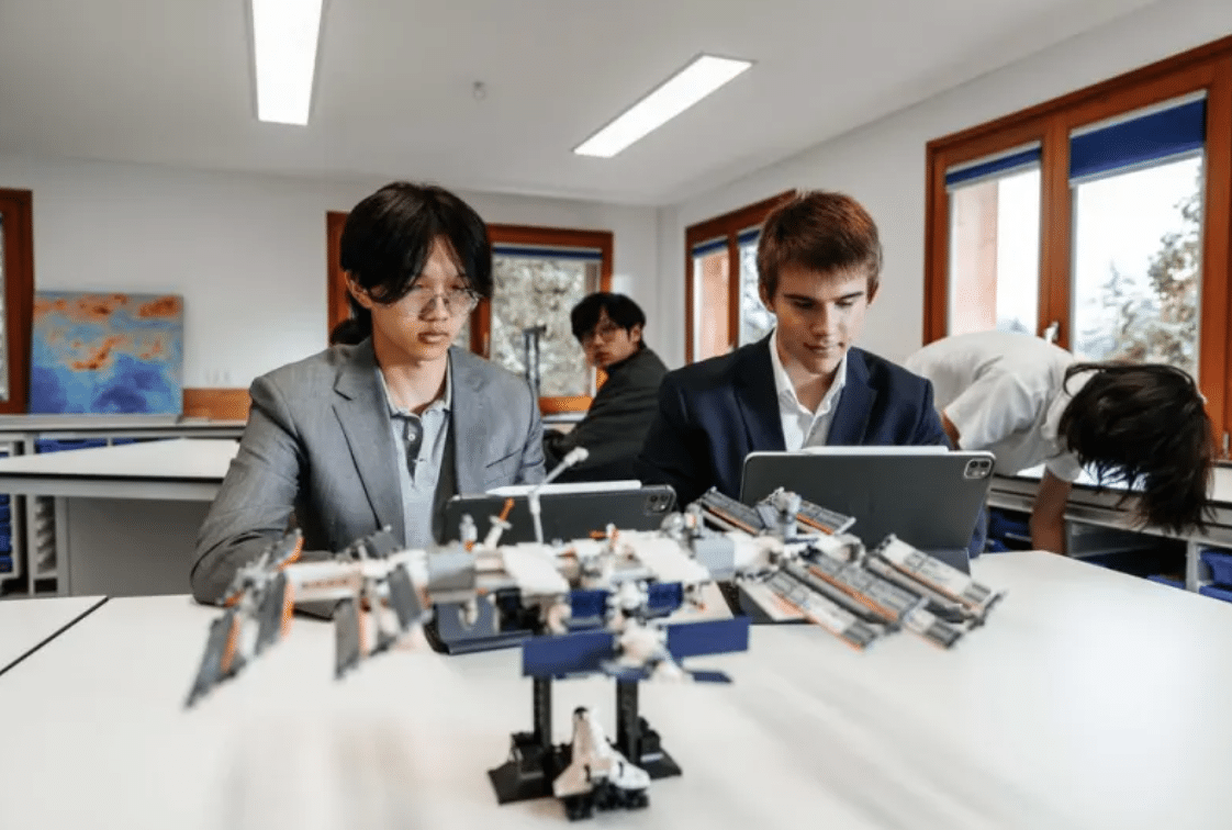 CubeSat Project: An Aiglon Spacecraft